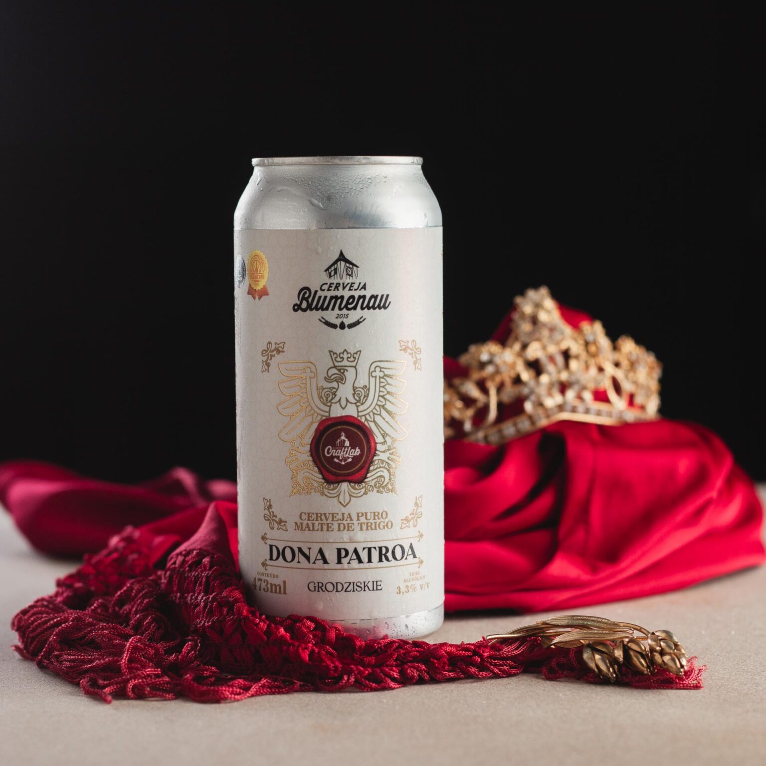Cerveja Blumenau lança Dona Patroa em lata - EmbalagemMarca